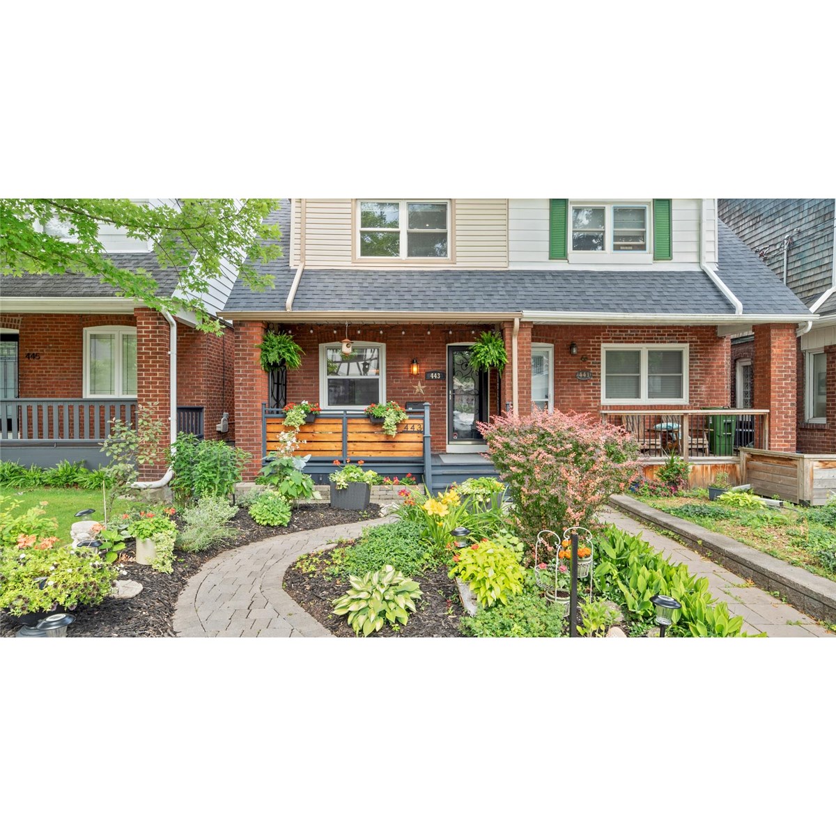 443 Kingswood Rd, Toronto, ON M4E 3P4